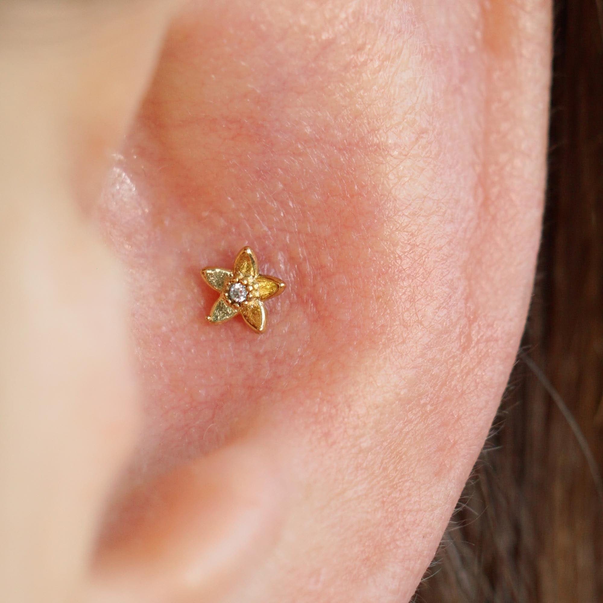 Crystal Flower CZ Cartilage Stud – EricaJewels